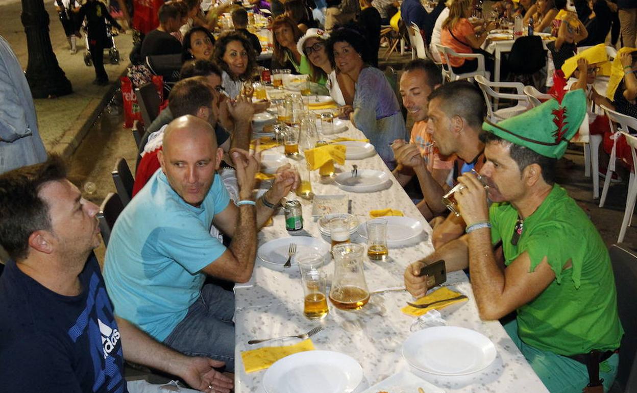 Programa de fiestas Rafelbunyol 2022: Cuando es la fiesta de disfraces | Las Provincias